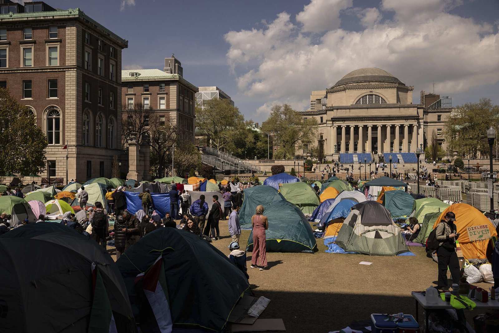Columbia cracks down — not on the antisemites, but their critic - New ...