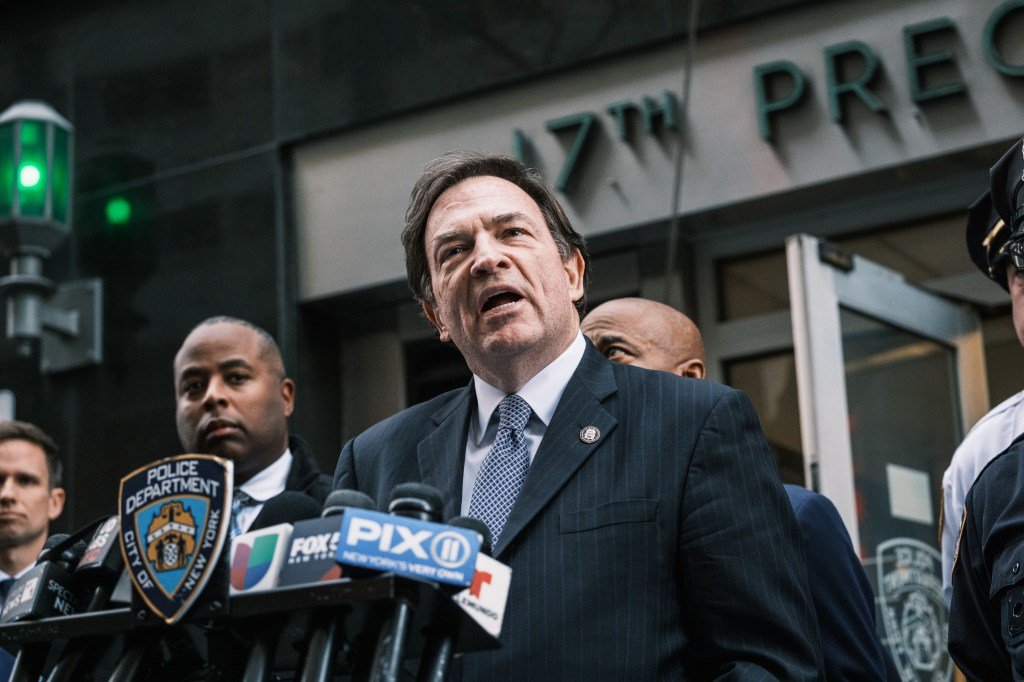 Wife of ex-interim NYPD Commish Tom Donlon slapped with summons for car ...