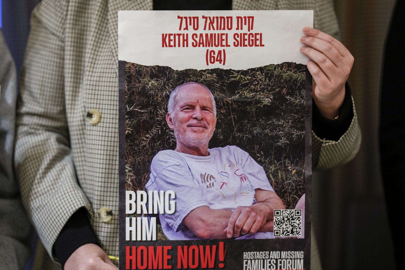 First American-Israeli hostage Keith Siegel freed by Hamas after 484 ...