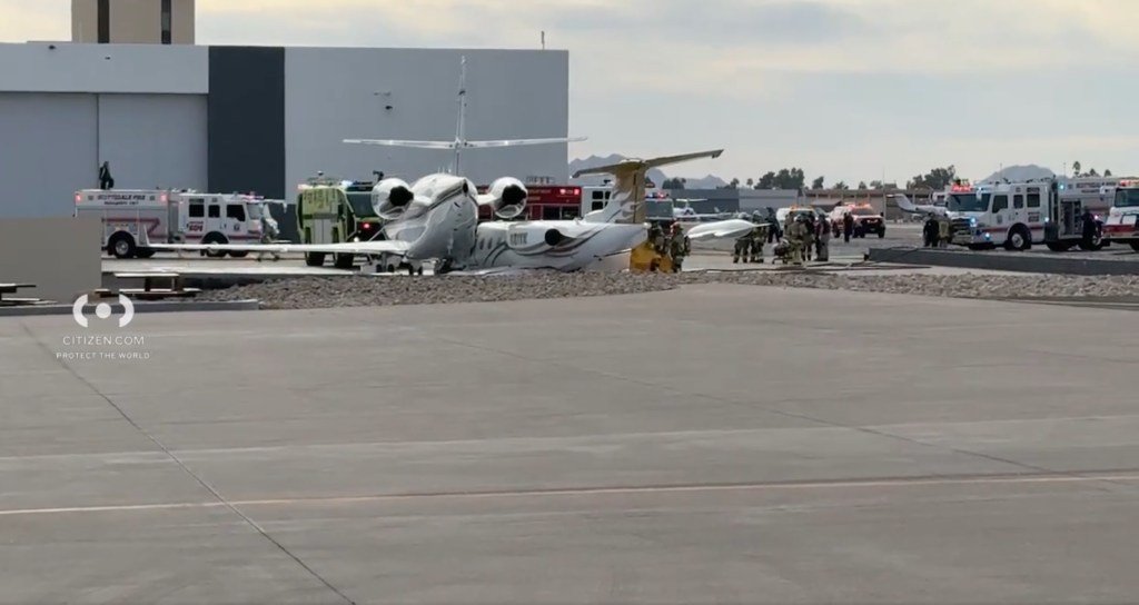 At least one dead after 2 jets collide on runway at Scottsdale Airport ...