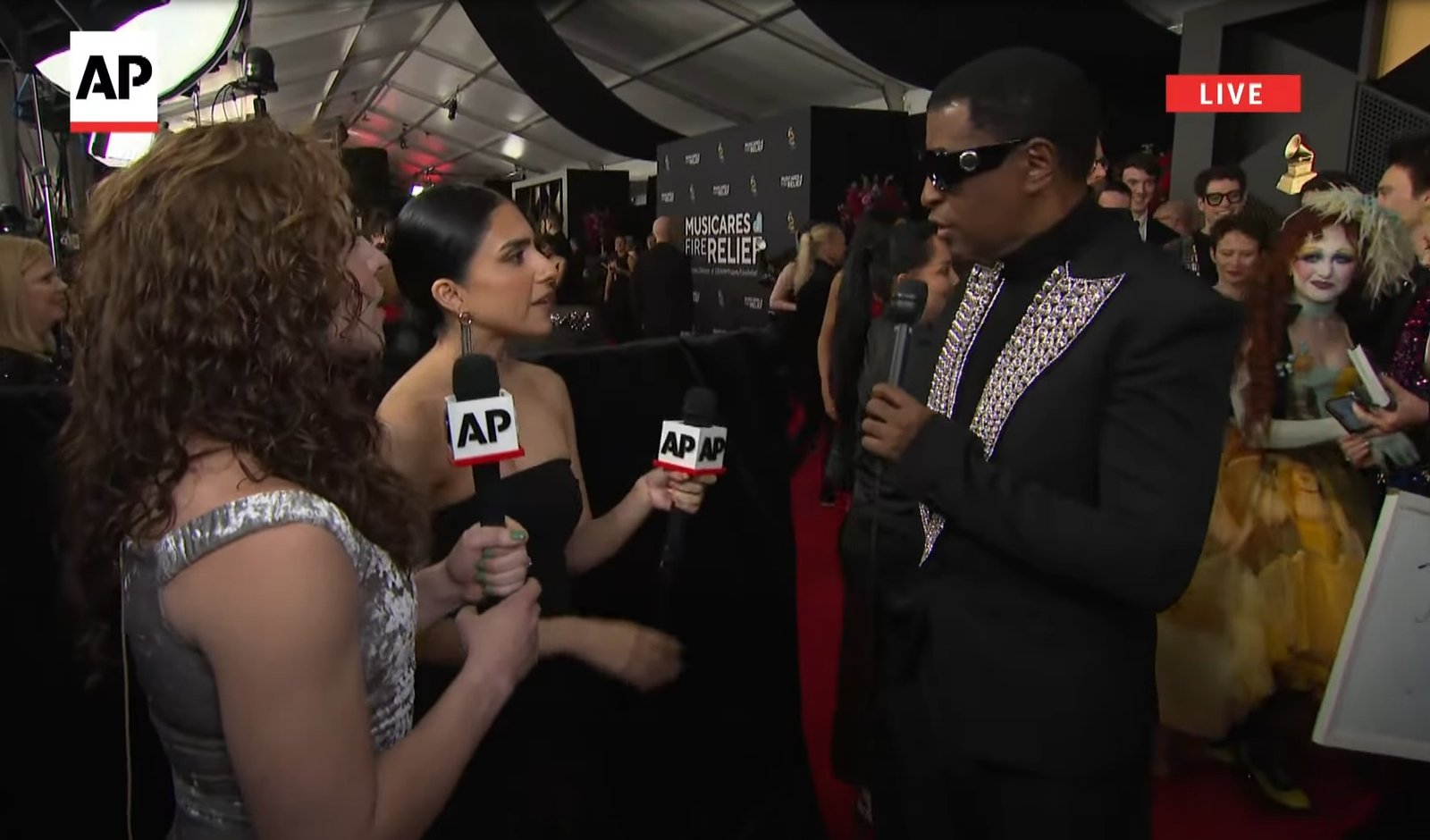 Babyface interview goes viral as ‘disrespectful’ reporters shout for ...