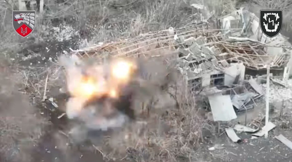 Ukraine special forces take out Russian platoon, weapons caches: video ...