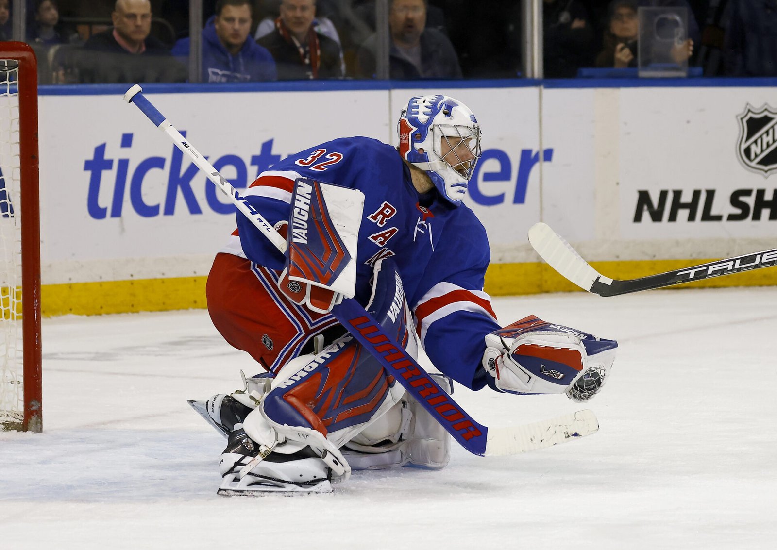 Jonathan Quick’s Rangers extension about more than what he brings in ...