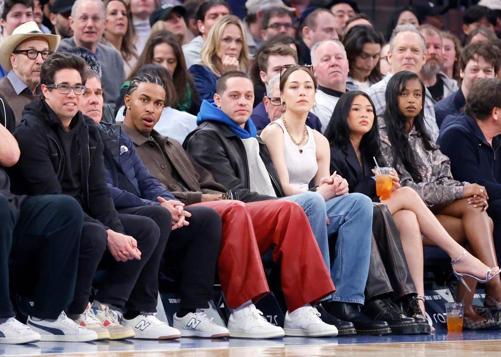 Pete Davidson and new girlfriend Elsie Hewitt have date night courtside ...