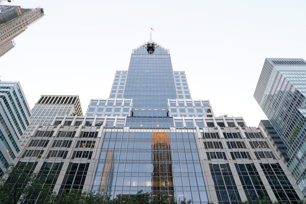 Monroe Capital paying more for another floor at 320 Park Ave. - New ...