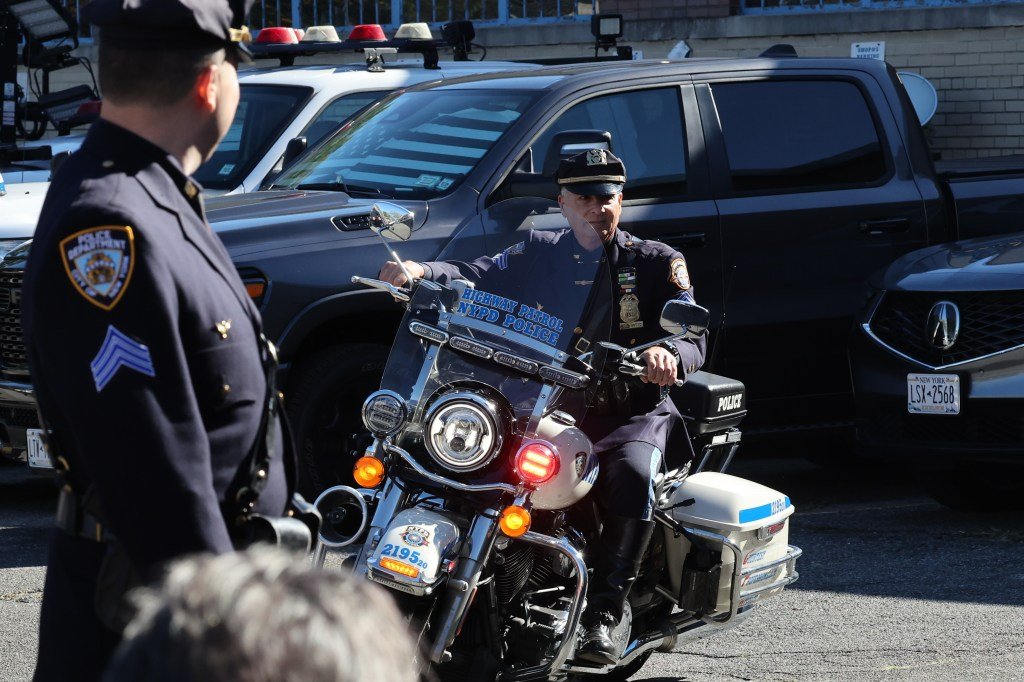 Legendary NYPD highway sergeant retires after 38 years and hundreds of ...