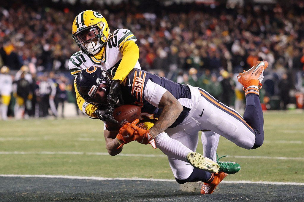 Bears, Caleb Williams stun Packers in OT with long TD throw to extend ...