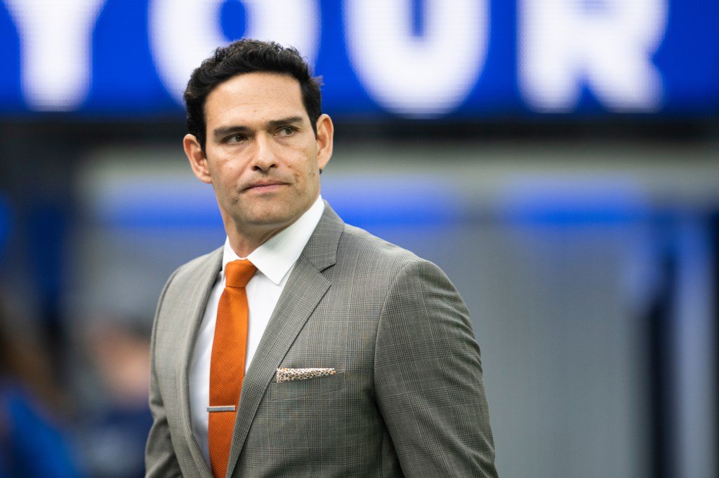 Indiana’s most famous restaurant denies it over-served Mark Sanchez ...