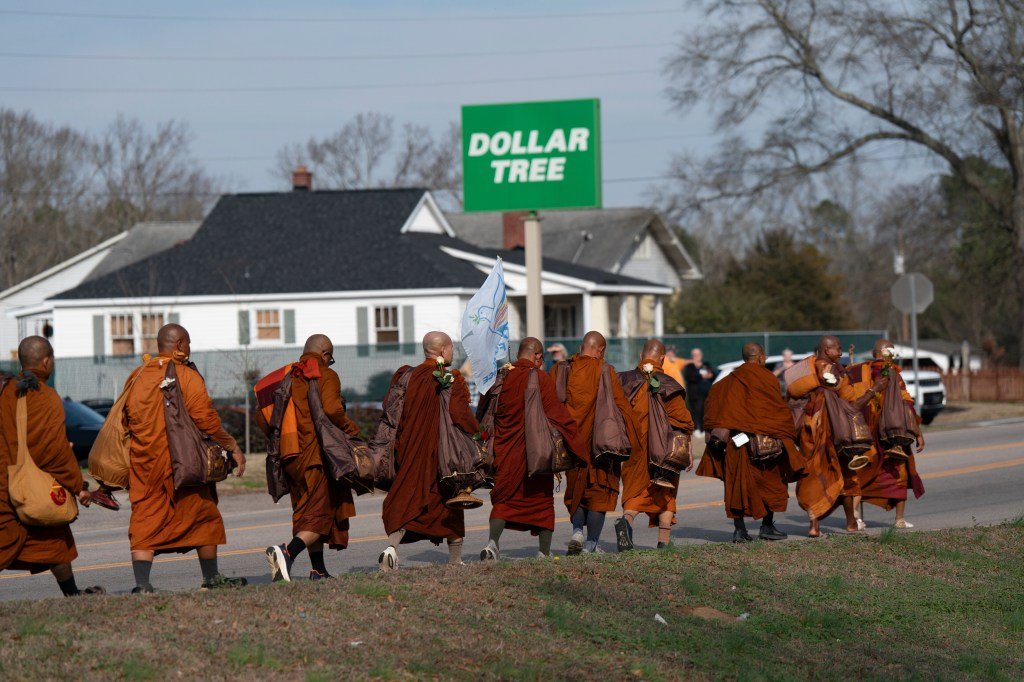 Buddhist monks walking 2,300 miles from Texas to DC go viral with 1M ...