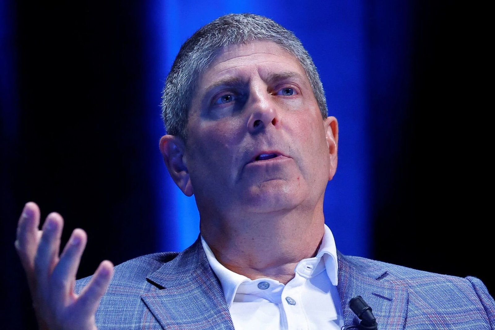 Hollywood power lawyer emerges as central figure in bombshell dispute ...