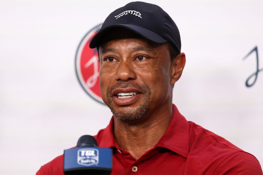 Tiger Woods charged with DUI after Florida crash - New York Hots!